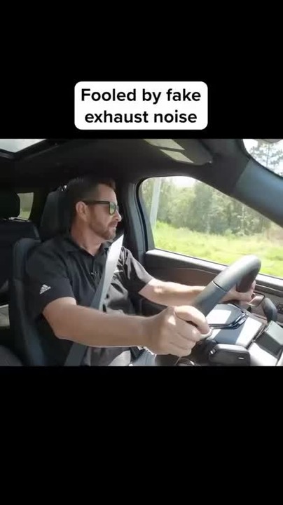 Fake exhaust noise - Meme by SmugAnn :) Memedroid