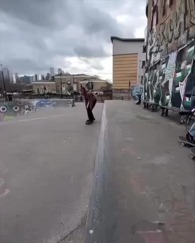 Contrata al editor más perrón - Meme subido por rojastrouble :) Memedroid