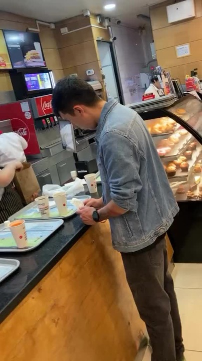 Chad mi idola no saben lo que es trabajar así por el minimo - Meme ...