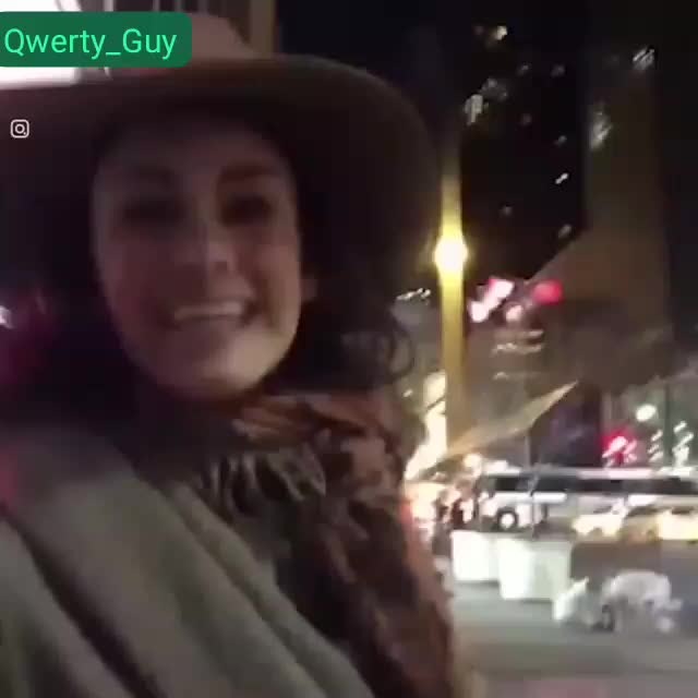 Porfin llegué a la ciudad de Nueva York!!! MUJER CERRA EL ORT* - Meme ...