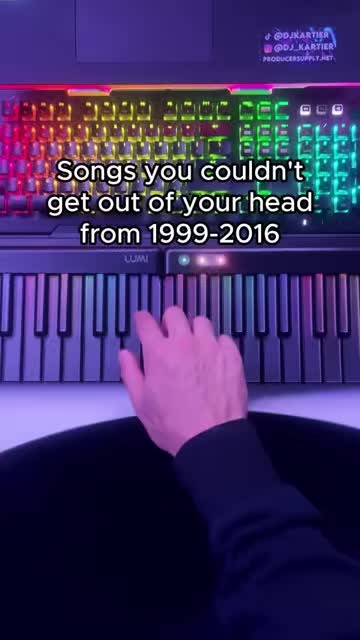 Catchy songs - Meme by gxldnqx :) Memedroid