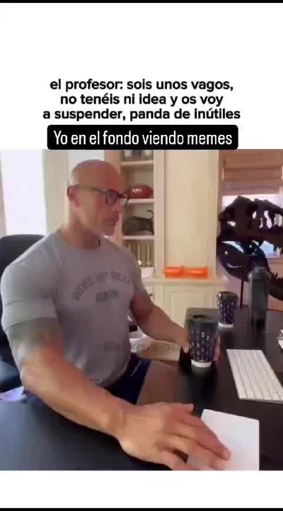 Yo en la última fila viendo memes - Meme subido por skyfolls :) Memedroid