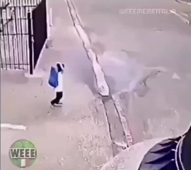 Son solo 2 angelitos - Meme subido por Eduargr :) Memedroid