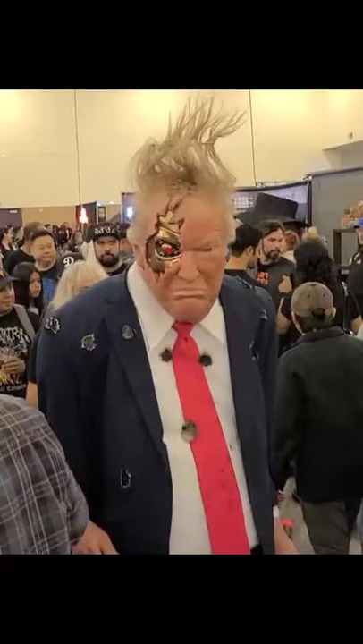 Trump cosplay - Meme by exonx5 :) Memedroid