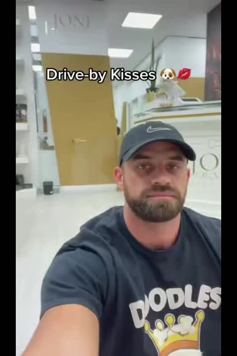 Kisses - Meme subido por Cliffy_99 :) Memedroid