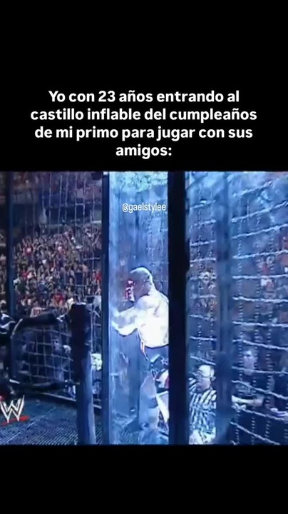 23 años y sigo saltando al castillo inflable como si nada - Meme subido ...