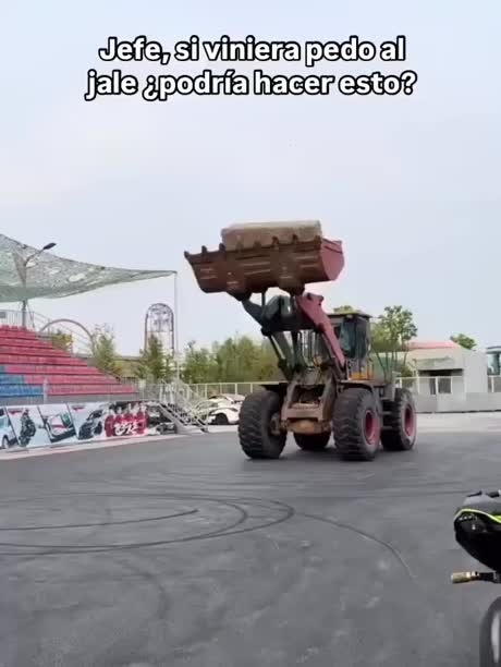 conductor de tractor de gran habilidad - Meme subido por giyzzz ...