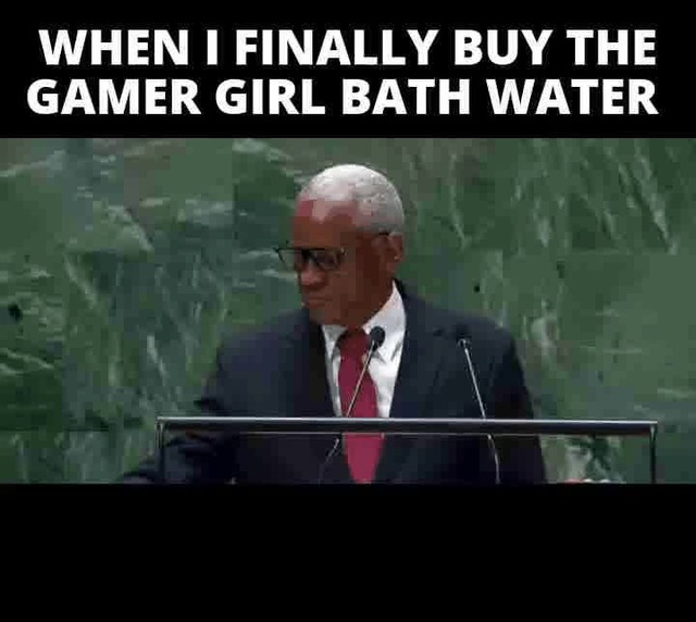 Big chug of water - Meme subido por pirush :) Memedroid