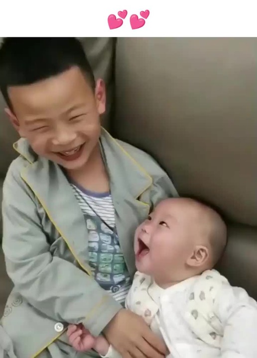 Contagious giggles - Meme by tamikins123 :) Memedroid