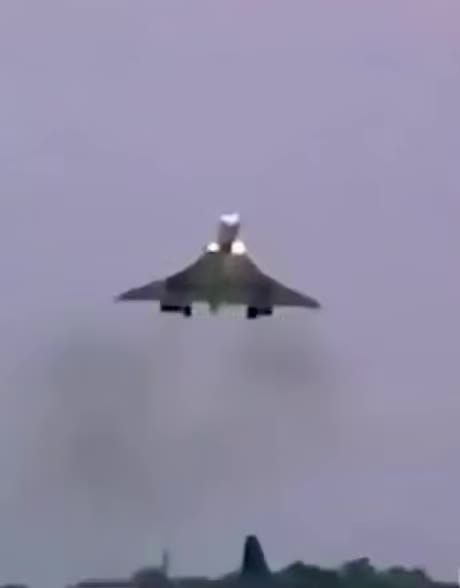 Concord plane landing - Meme by cominobody :) Memedroid