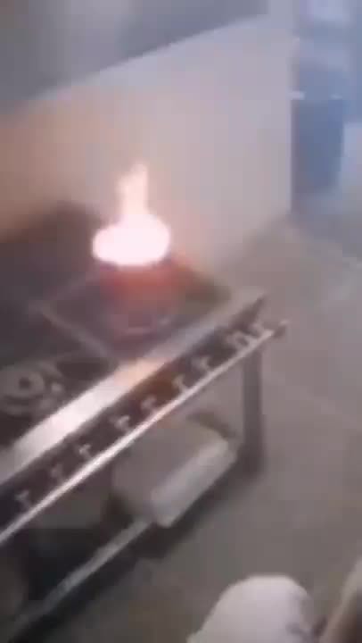 Hora de brillar en momosdroid - Meme subido por Minitoxd :) Memedroid