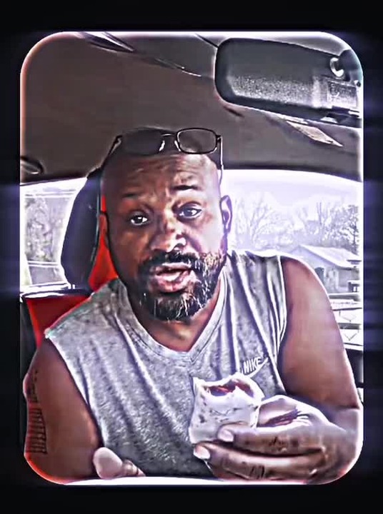 debí comer más pollo - Meme by _Zisiuu_ :) Memedroid