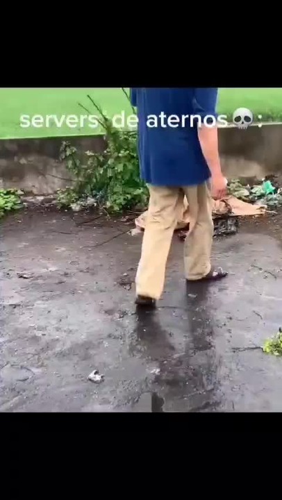 Los servers de aternos: - Meme subido por Nivel_50 :) Memedroid