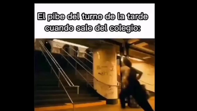 El santi escapando de su Tío: - Meme subido por LanzaBayern :) Memedroid